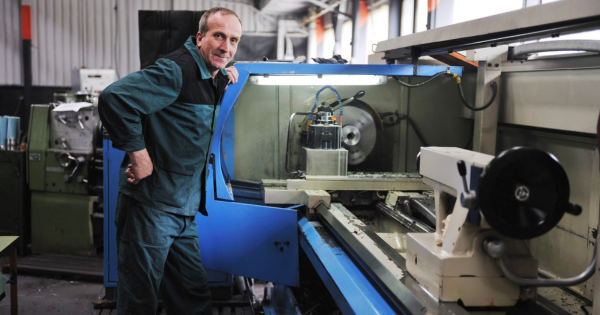 When You Should Get Powder Coating Services - Professional Finishing